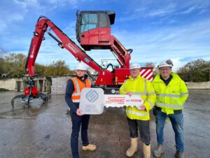 Sims Metal UK welcomes its first Solmec Electric Mobile Material ...